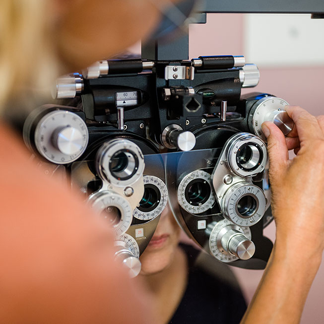 Optik von Zengen | Vergrößernde Sehhilfen